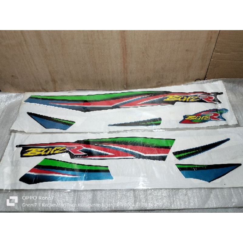 Jual Striping stiker body kanan kiri full set Blitz R warna hijau biru ...