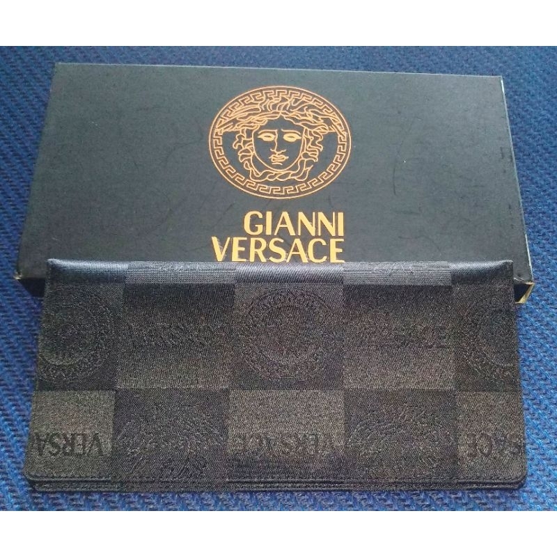 Jual dompet lipat lanjang merk Versace (NOT ORIGINAL) type 2 | Shopee ...
