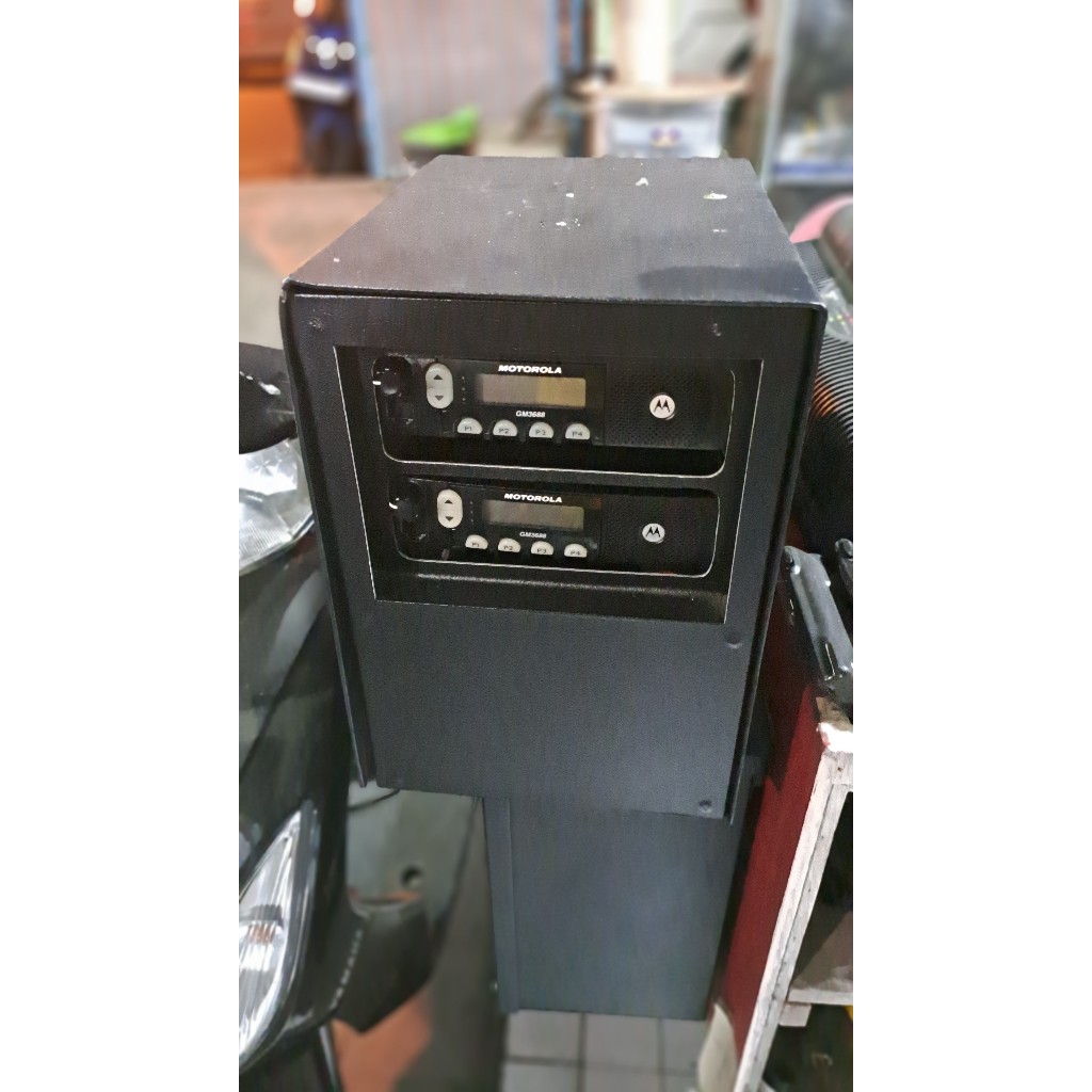 Jual Unit Repeater Motorola Uhf 350 Mhz Repiter Motorola Gm3688 Uhf Low ...