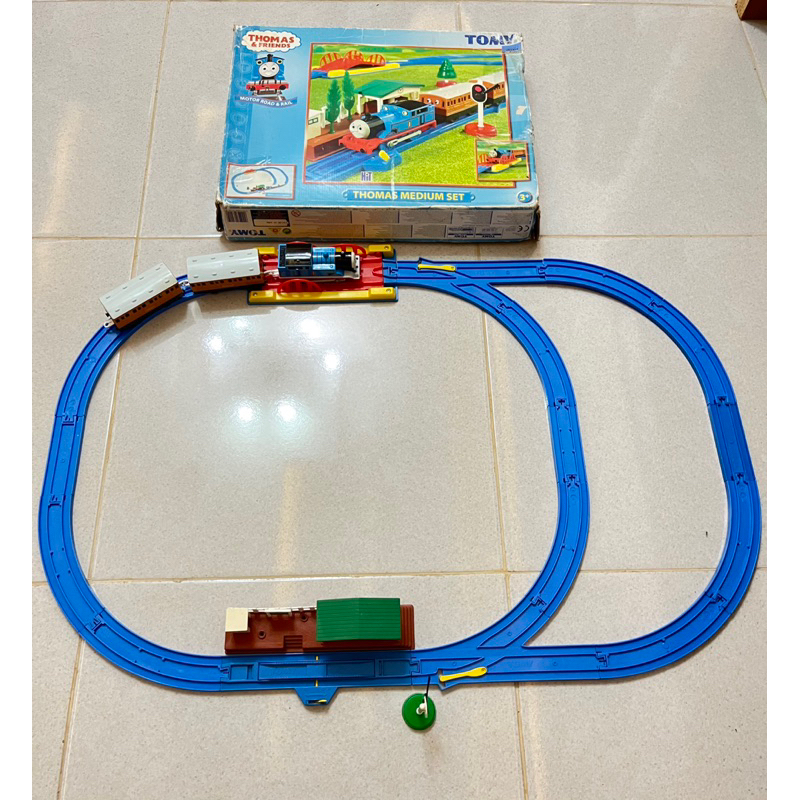 Jual THOMAS & FRIENDS Thomas Medium Set | Shopee Indonesia