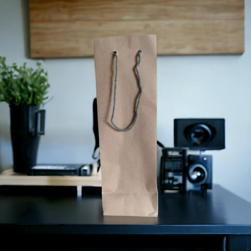 Jual Paper bag botol minum 10x10x25cm paper bag sovenir/paper bag ...
