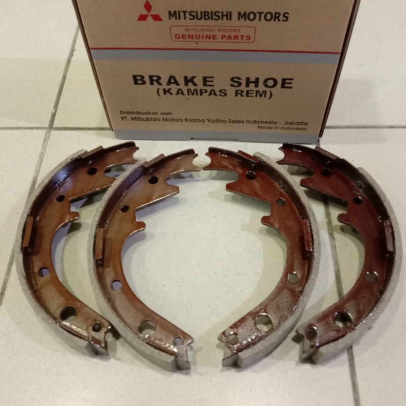 Jual Kampas Rem Belakang/Brake Shoe Mitsubishi L300 Bensin | Shopee ...