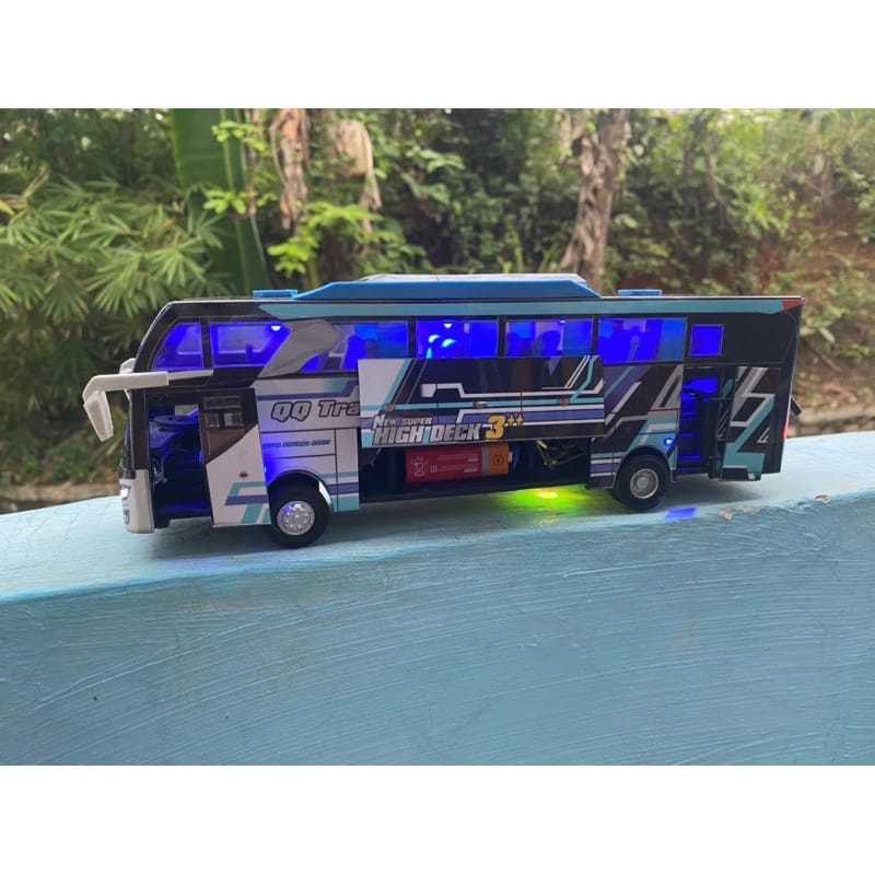 Jual Mainan Miniatur Bus Telolet Basuri Full Lampu | Shopee Indonesia