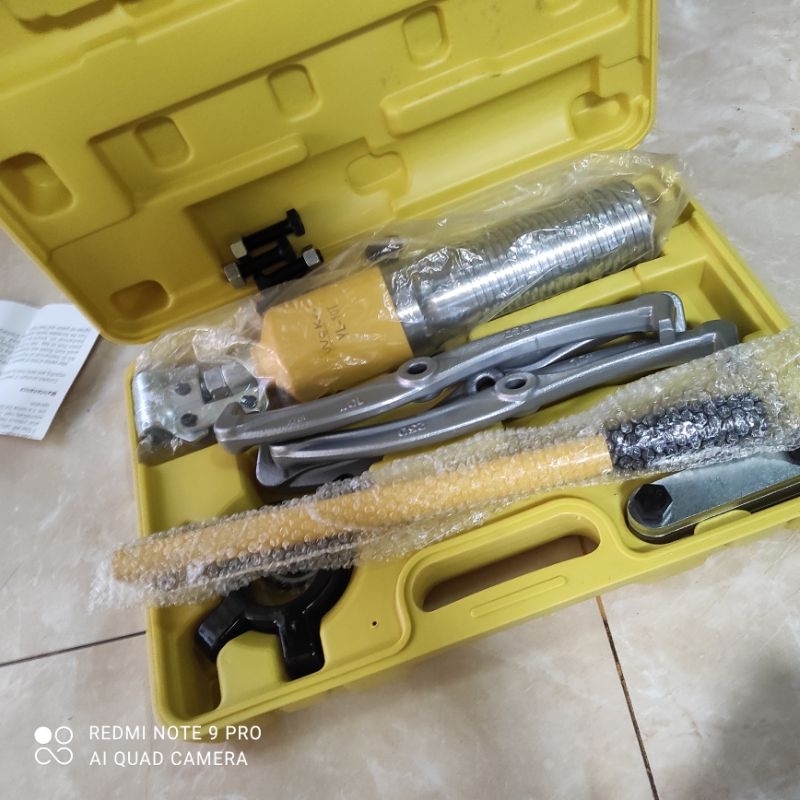 Jual Hydraulic Treker bearing 5 ton OPT Hydraulic Gear puller treker ...