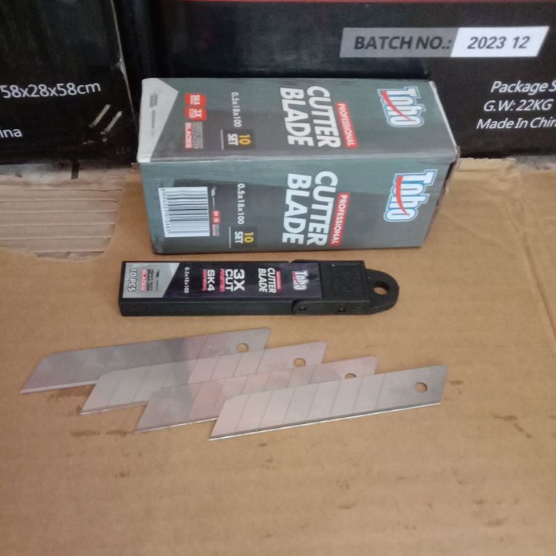 Jual Isi Ulang Cutter 10pcs Isi Kater TOHO Japan Black Premium Refill Pisau Cutter | Shopee ...