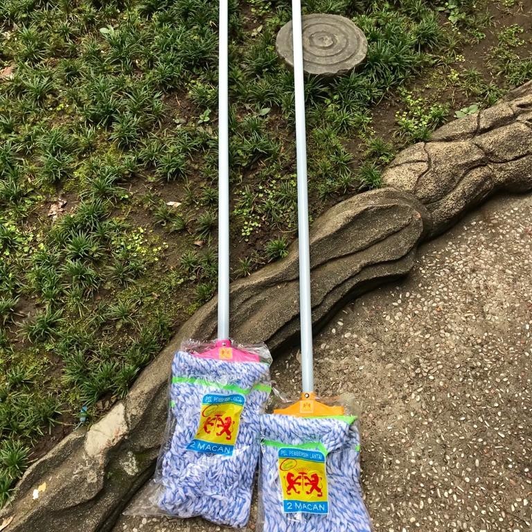 Jual PEL LANTAI SUMBU CAP 2 MACAN | Shopee Indonesia