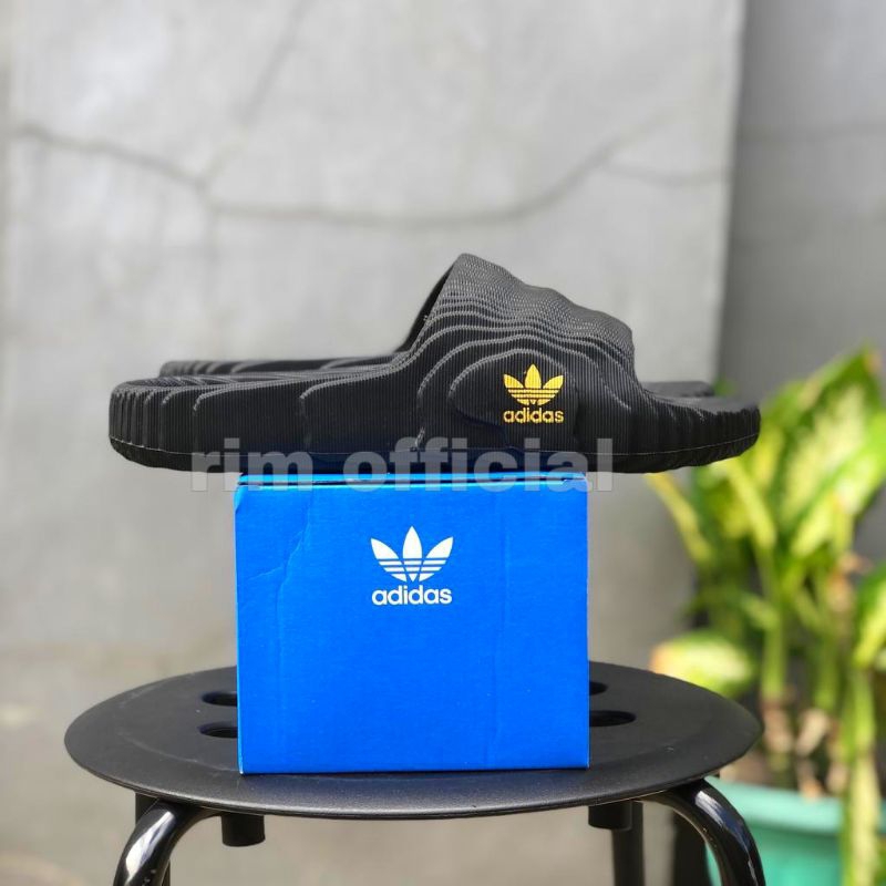 Jual Sandal Slop Pria Wanita Terbaru Adidas Premium Trendy Sendal Selop ...