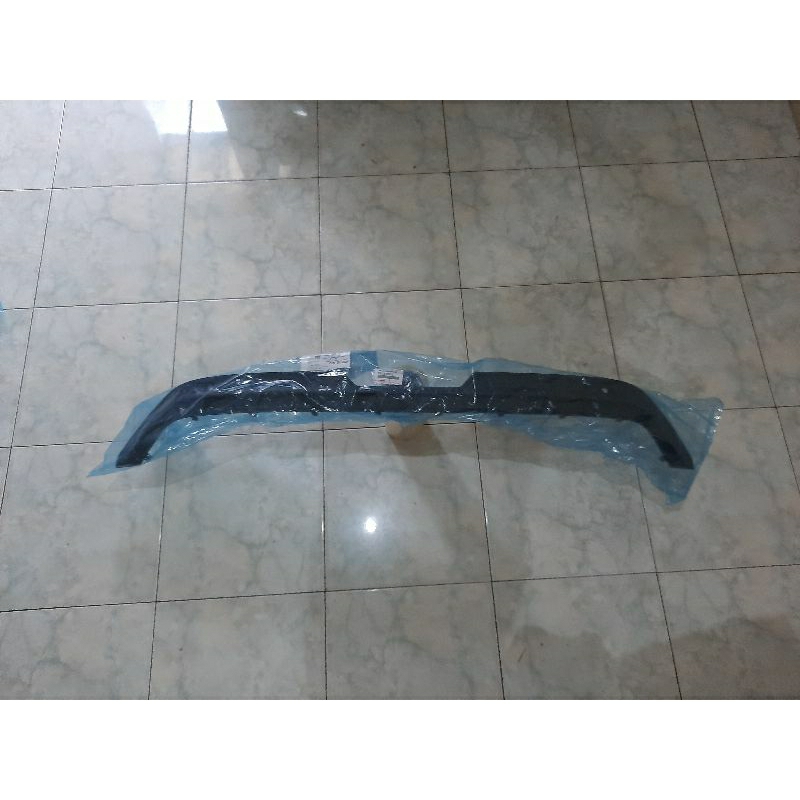 Jual kumis bumper bemper depan grill radiator bawah innova 2014 2015 ...