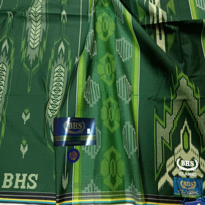Jual SARUNG BHS CLASSIC GOLD C45 DKA 3 HIJAU DOBBY KAWUNG | Shopee ...