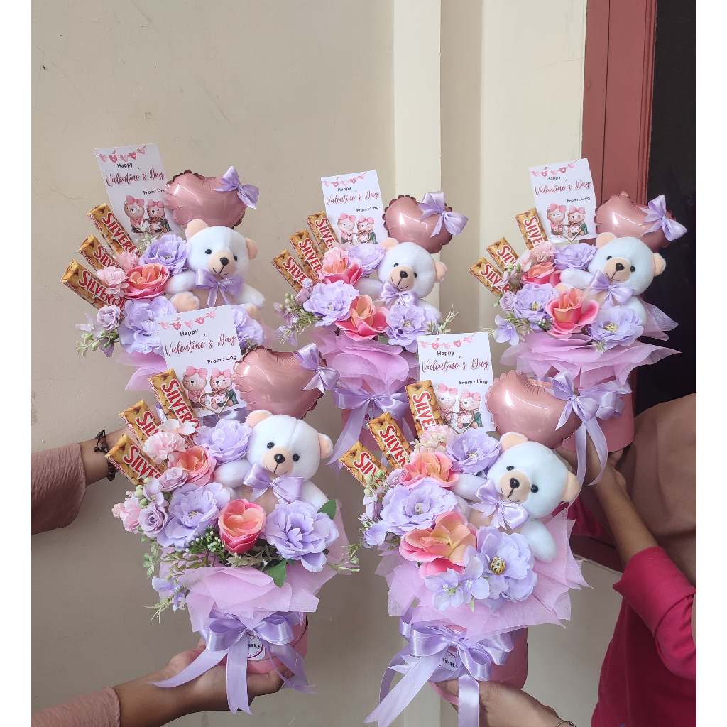 Jual ( BISA DI KIRIM KELUAR KOTA ) Bloom Box Bunga Bucket Bunga Box ...