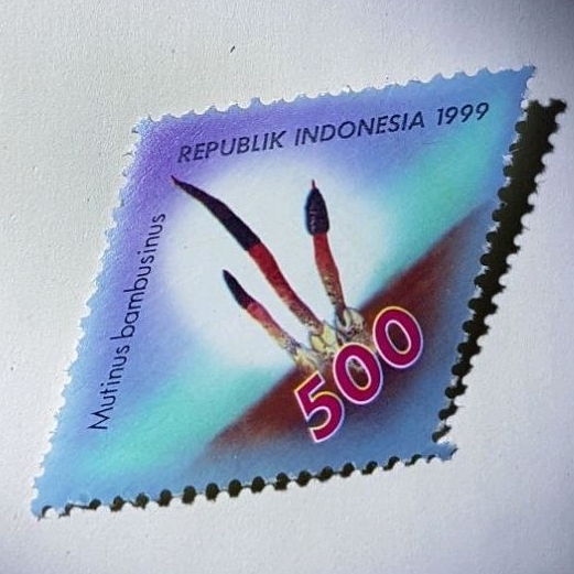 Jual Perangko Prangko Unik Bentuk Prisma Seri Tumbuhan Langka Baru ...