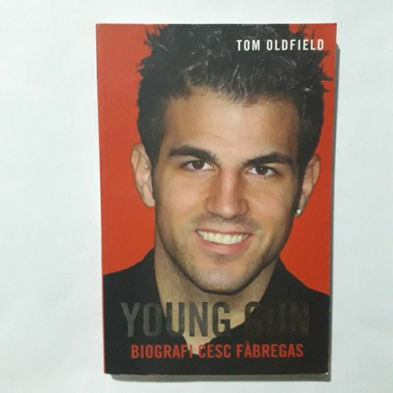 Jual Buku Sepakbola Young Gun - Biografi Cesc Fabregas | Shopee Indonesia