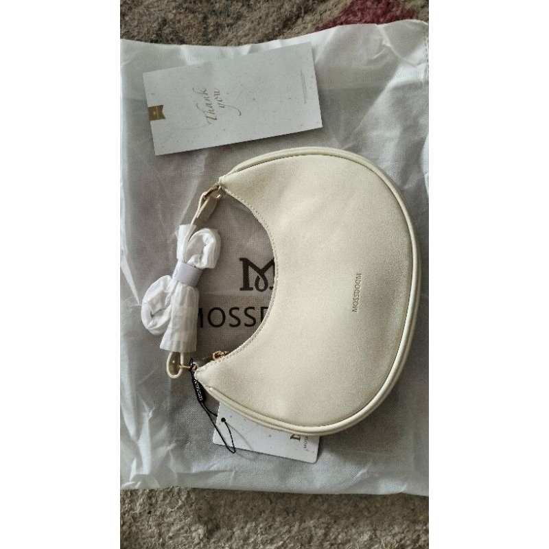 Jual Tas bulan sabit Mossdom | Shopee Indonesia