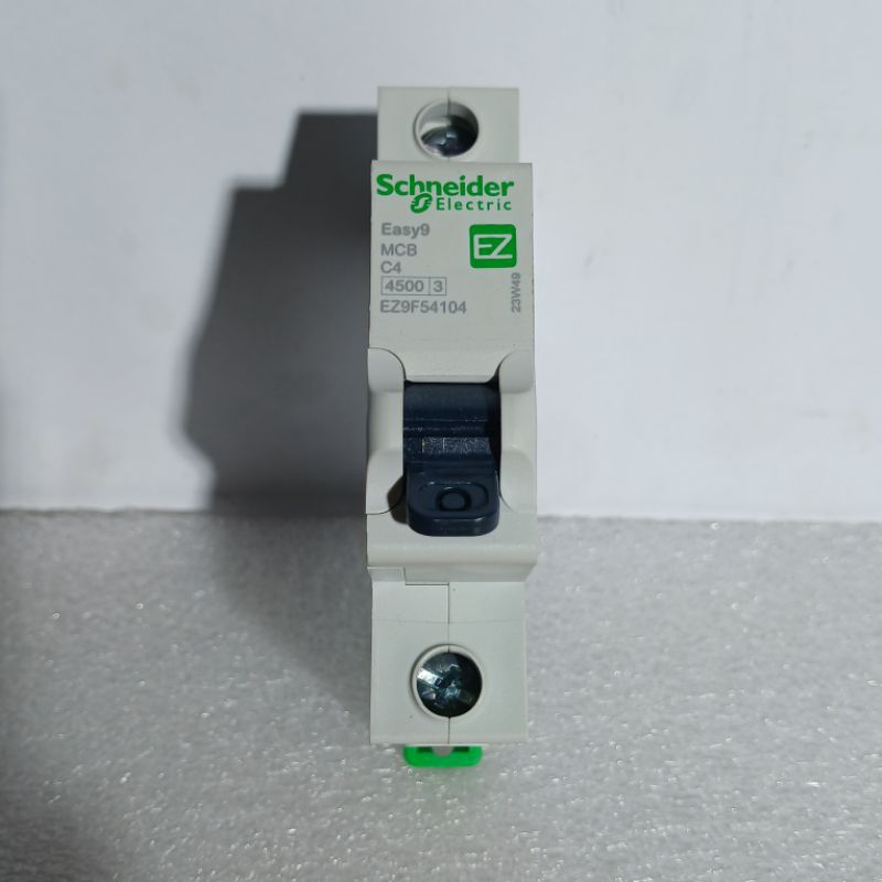 Jual Mcb schneider Easy9 1P 4,5Ka 4Ampere / 4A | Shopee Indonesia