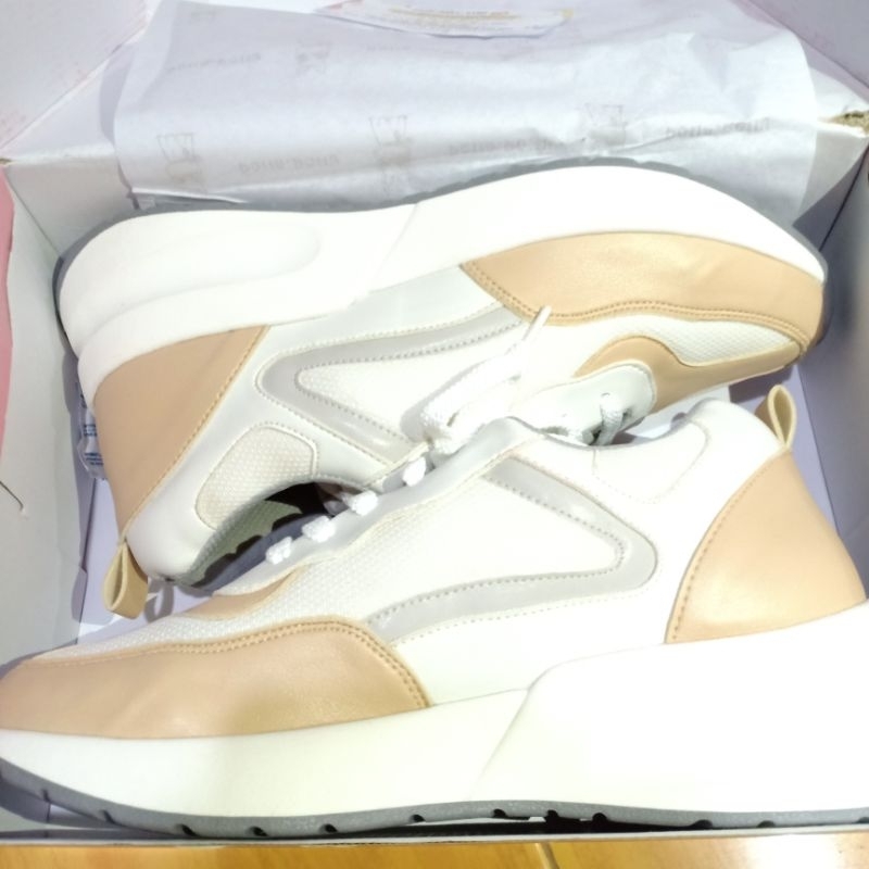 Jual Polla Polly X Suga Beige - Sepatu Sneakers Sport Wanita - 41 (25 ...