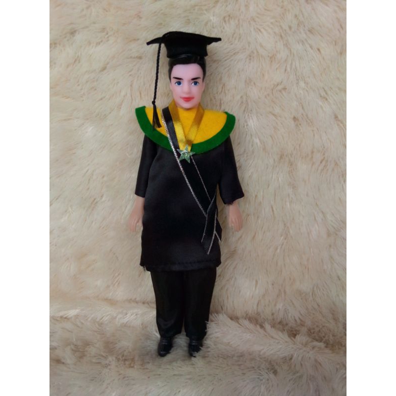 Jual 1 pcs Barbie wisudawan (cowok) | Shopee Indonesia