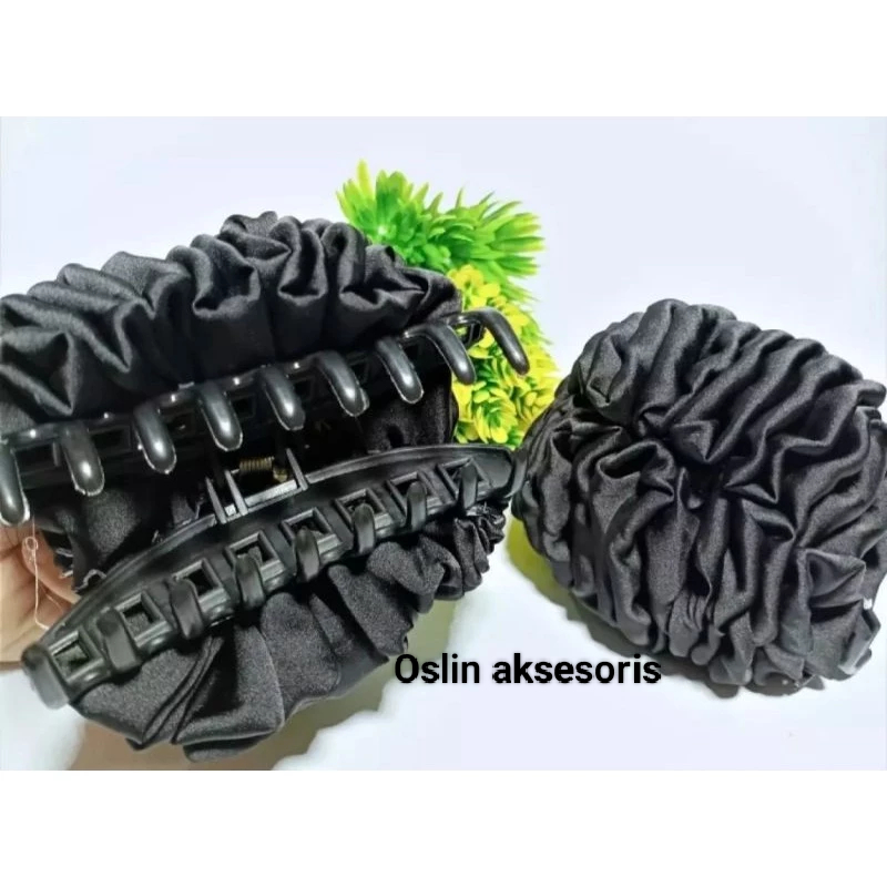 Jual Jepit Rambut Kain / Cepol Jilbab Hitam / Jepitan Rambut Cepol ...