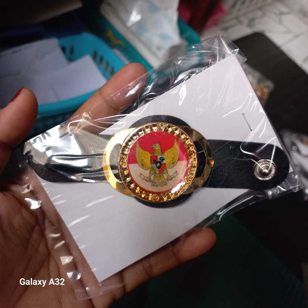Jual ring hasduk kalep kupingan merah putih garuda bijian | Shopee ...