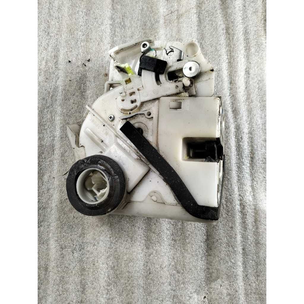 Jual Door Lock Doorlock Pintu All New Avanza Xenia Veloz Original ...