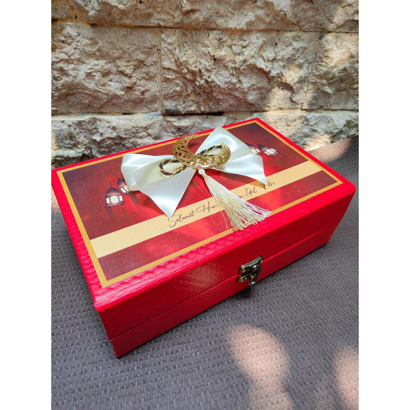 Jual Hard box Idul fitri uk 24,5x15,5x8 cm - Merah Gold (tidak termasuk ...