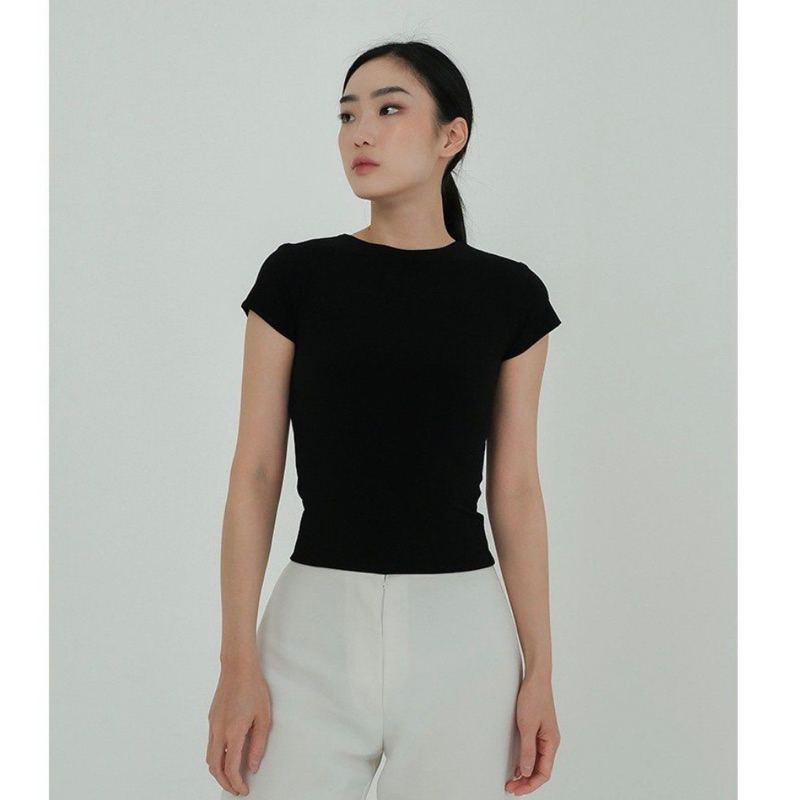 Jual NEW Evertops - long yuka top in white (L) | tight fit top similar ...