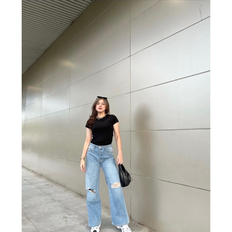 Jual MEN SALE TheGirlHouse KULOT HIGHWAIST LOOSE JEANS DESTROY NAURA ...