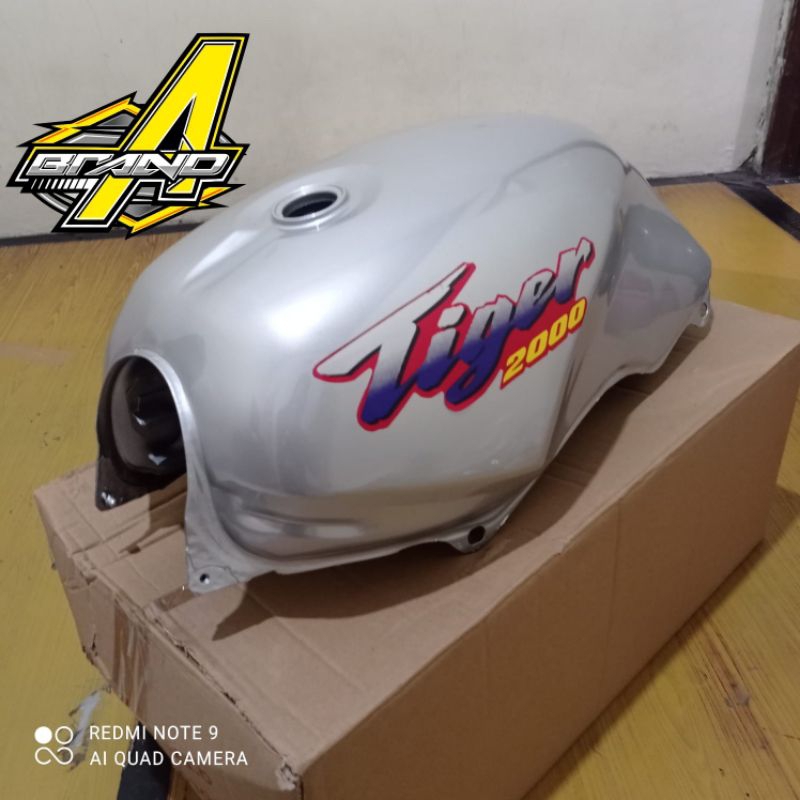 Jual Tangki tiger tilas 2000 warna silver lengkap stiker | Shopee Indonesia