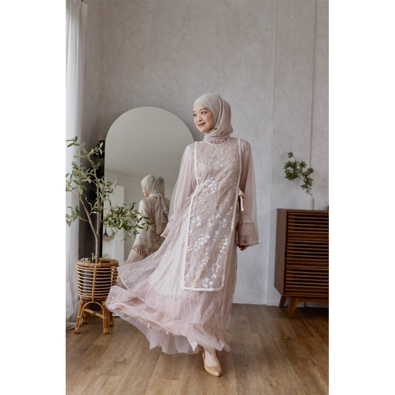 Jual DELTA.ID Alliyya Vest Dress - Raya Collection 2024 Baju Lebaran ...
