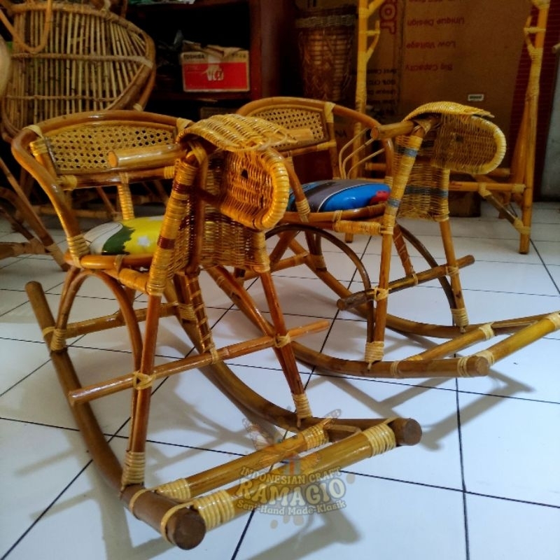 Jual MAINAN KUDA KUDAAN ANAK BAHAN ROTAN ASLI KUDA JUNGKIT ANAK ROTAN ...