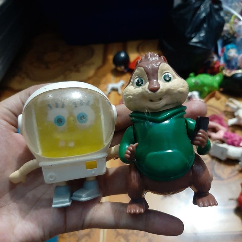 Jual Mainan / figure dikoleksi spongebob astronot & alvin the chipmunk ...