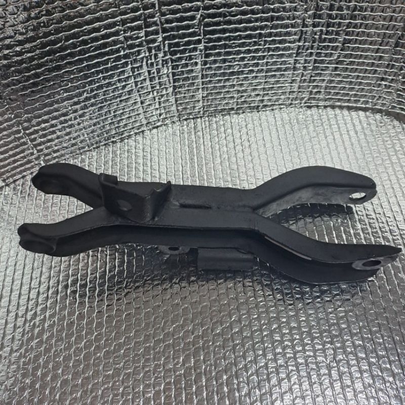 Jual LOWER ARM CONTROL ARM DATSUN 620 PICK UP SAYAP BAWAH | Shopee ...