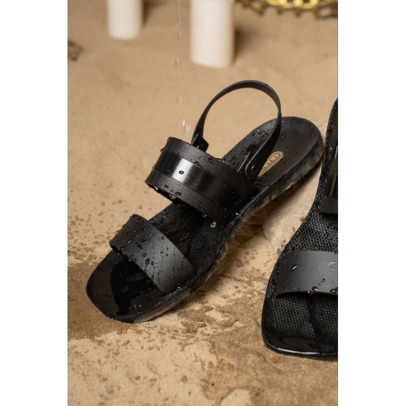 Jual Sandal Pria Crabus - NOAH | Shopee Indonesia
