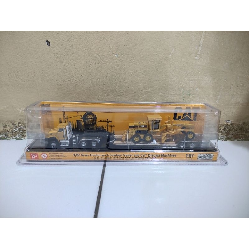 Jual Diecast Miniatur Set Truck Lowboy Trailer with Excavator Cat HO ...