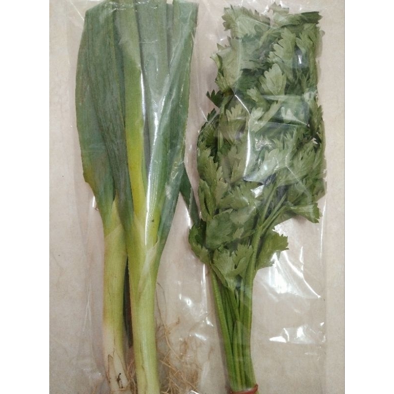 Jual Jembak / Daun Bawang & Daun Sop | Shopee Indonesia