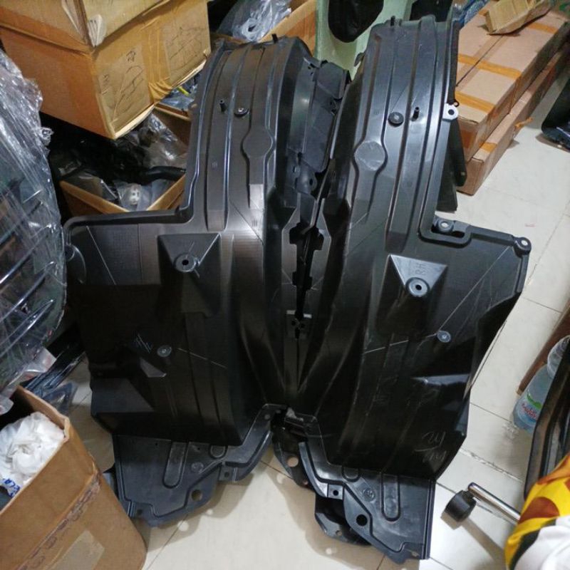 Jual Liner fender spakbor depan Toyota Innova reborn Original | Shopee ...