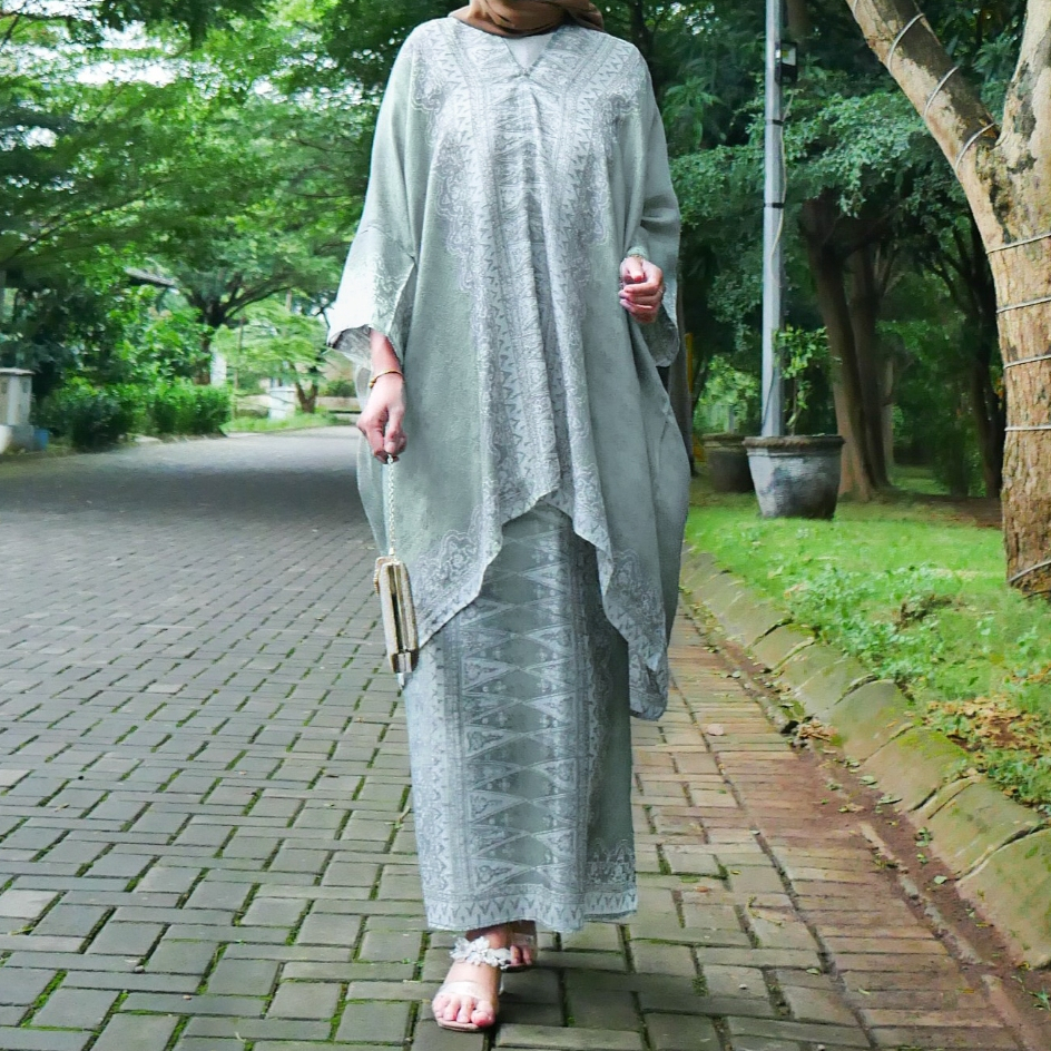 Jual ARUMI JUPRI Set Blouse dan Rok Lilit Batik Modern Viscose | Shopee ...
