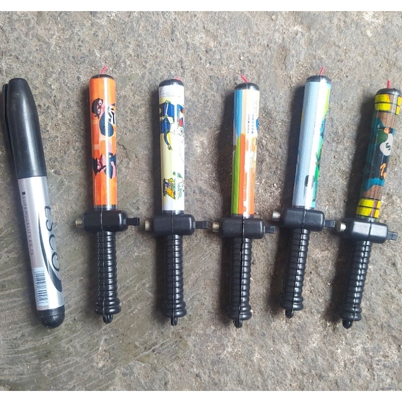Jual MAINAN SETRUM KEJUT PRANK STIK SETRUM ISI 10 PCS | Shopee Indonesia