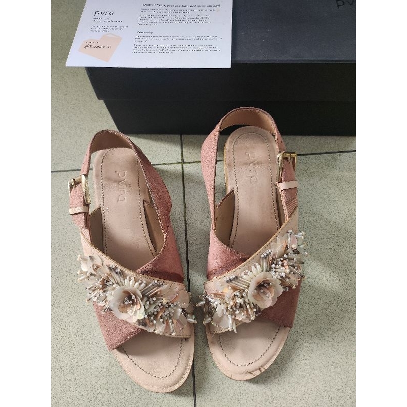 Jual pvra cavva duo heels nude preloved size 40 | Shopee Indonesia