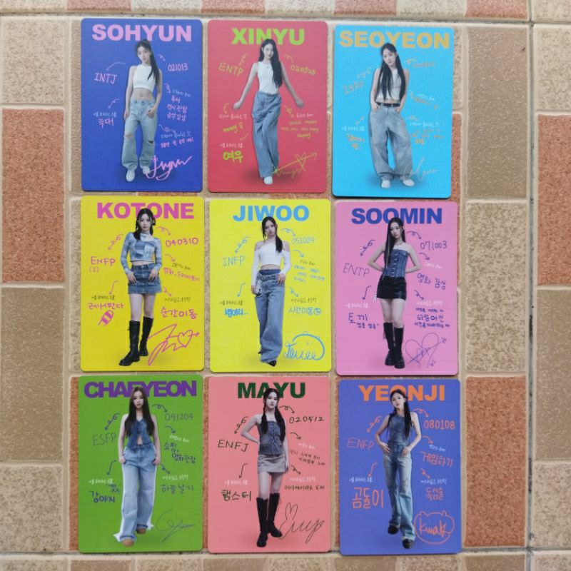 Jual Official tripleS LOVElution & EVOLution Visual Card | Shopee Indonesia