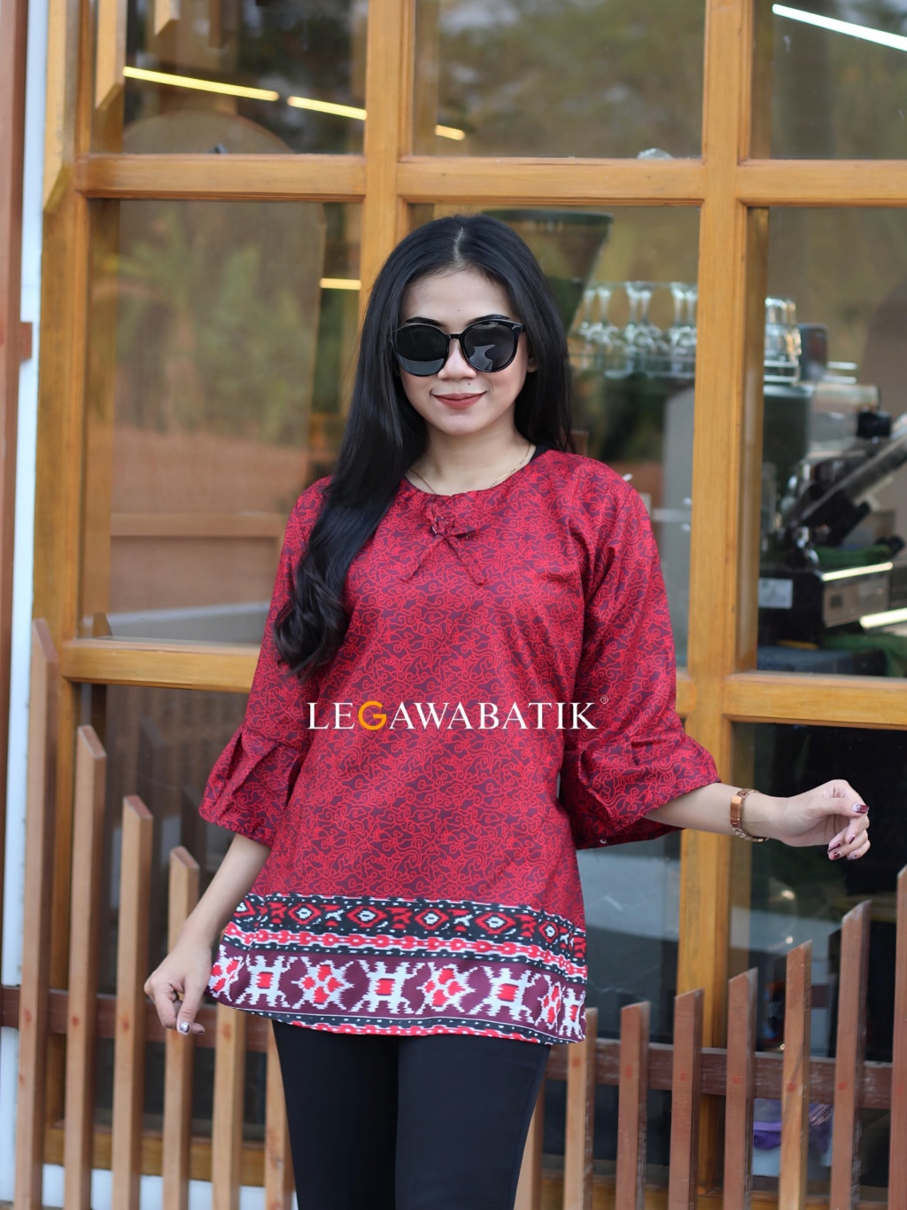 Jual LEGAWABATIK- BLUS MEGA MERAH LENGAN TROMPET 3/4 BAJU ATASAN ...