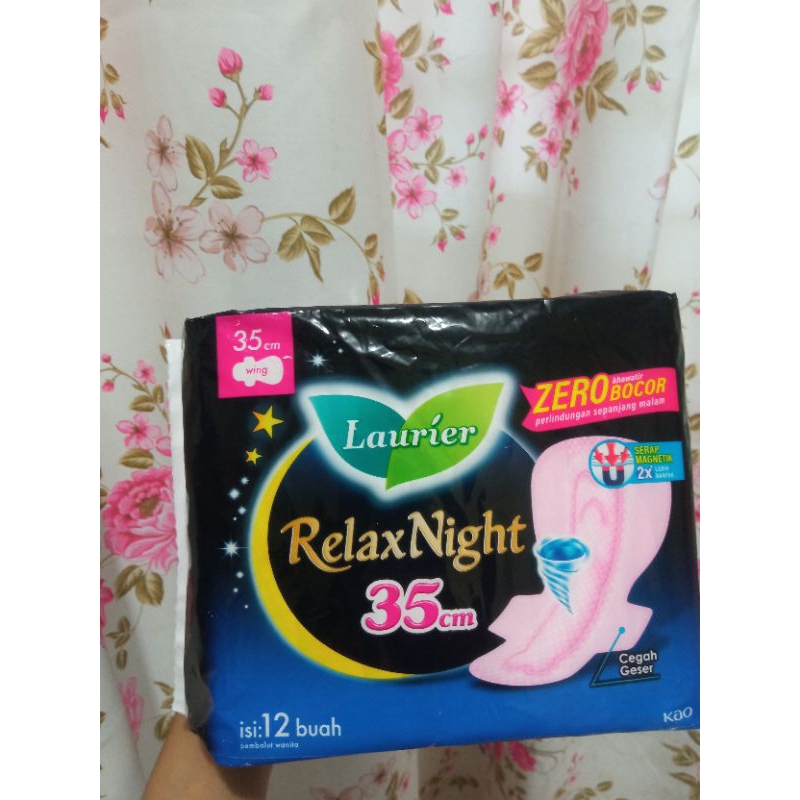 Jual Laurier night wings 35 cm isi 12 pads pembalut wanita | Shopee ...