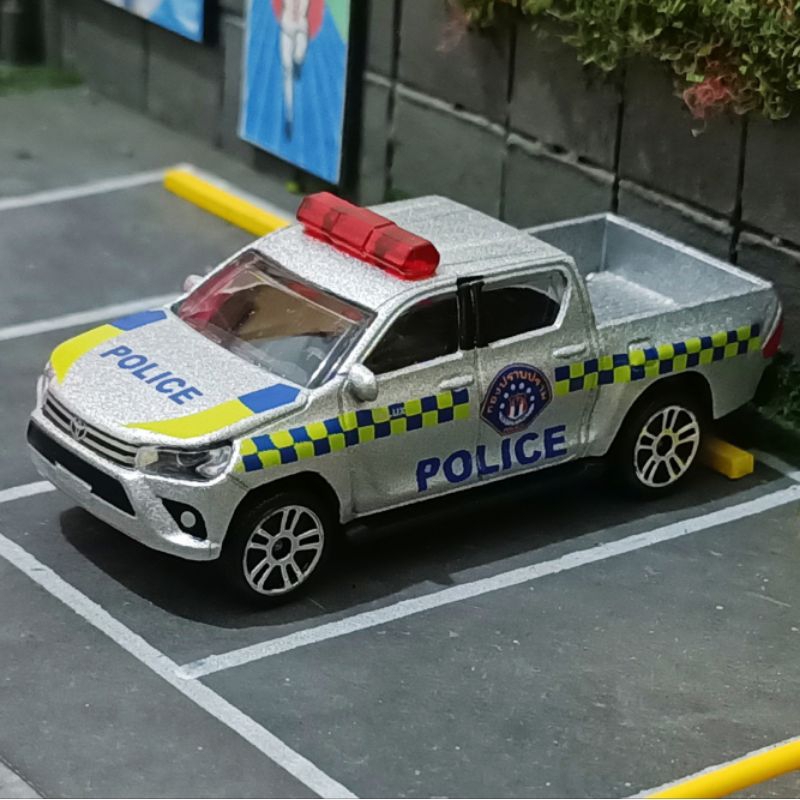 Jual Majorette Toyota Hilux Police garis kuning biru losee | Shopee ...