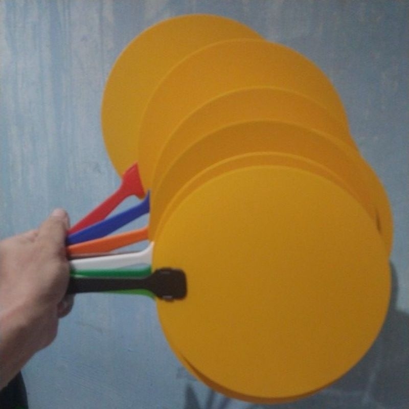 Jual Kipas PVC Bulat Kuning 17cm Kipas plastik pvc polos | Shopee Indonesia