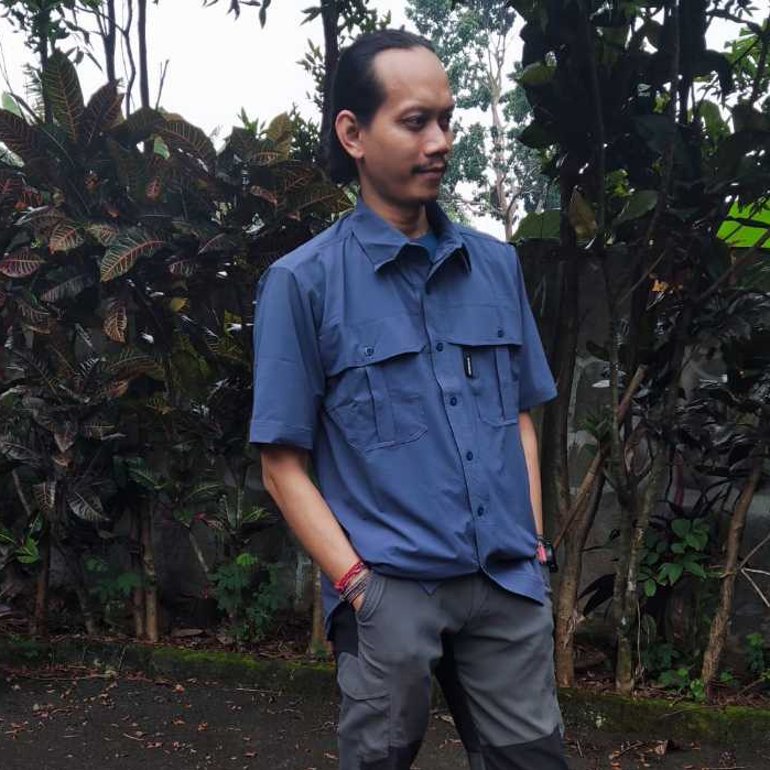 Jual Kemeja Pria Wanita / Kemeja Pendek Makalu New Attitude Strech Two ...