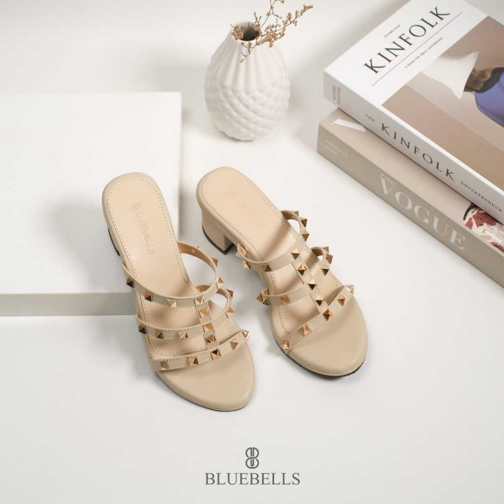 Jual Bluebells IVONA Sendal Heels Wisuda Wanita 5cm Aksesoris Pyramid ...