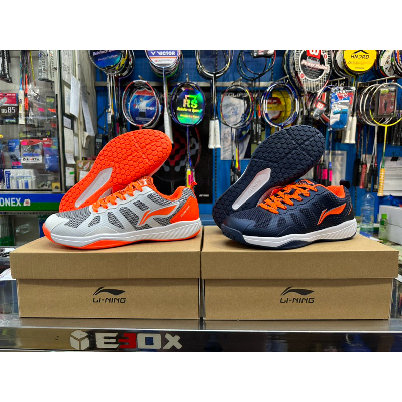 Jual SEPATU BULUTANGKIS LINING ULTRA MAX | Shopee Indonesia