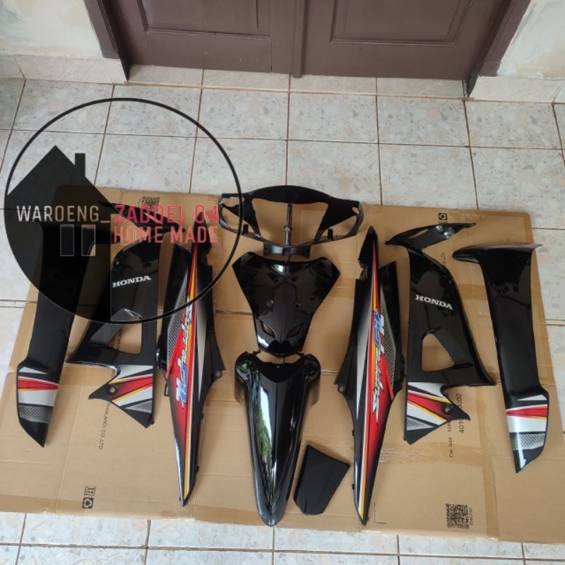 Jual Cover Set Body Halus Honda Supra Fit New Hitam Berstriping ...