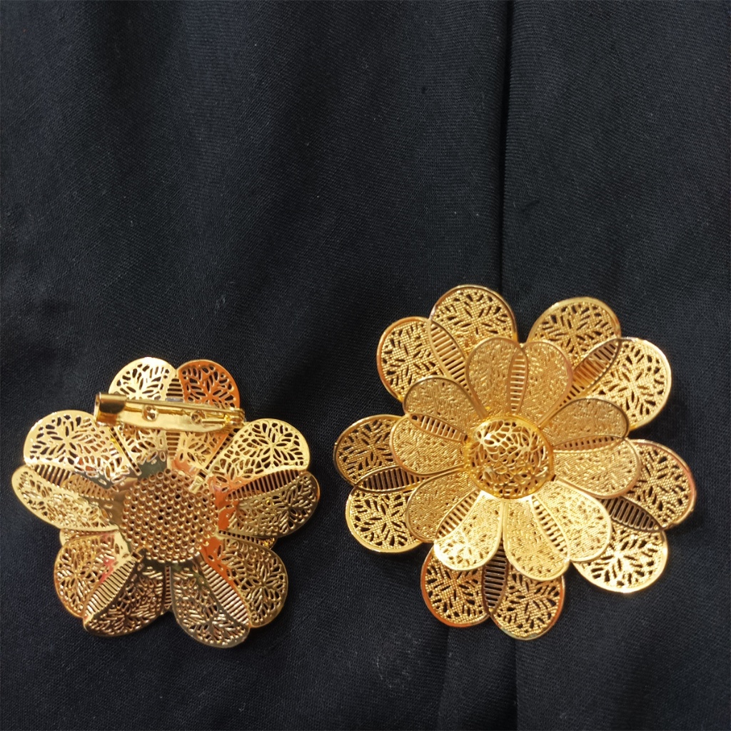 Jual Bross Dubai Bunga Kendari Model Kekinian Model Yang Modis Dan Elegan Berlapis Emas 24k Gold ...