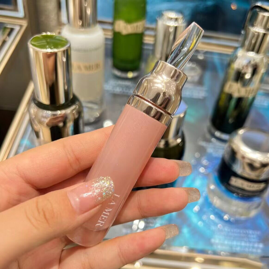 Jual La Mer The Lip Volumizer /Lip Gloss/Lip Balm For peeling lips ...