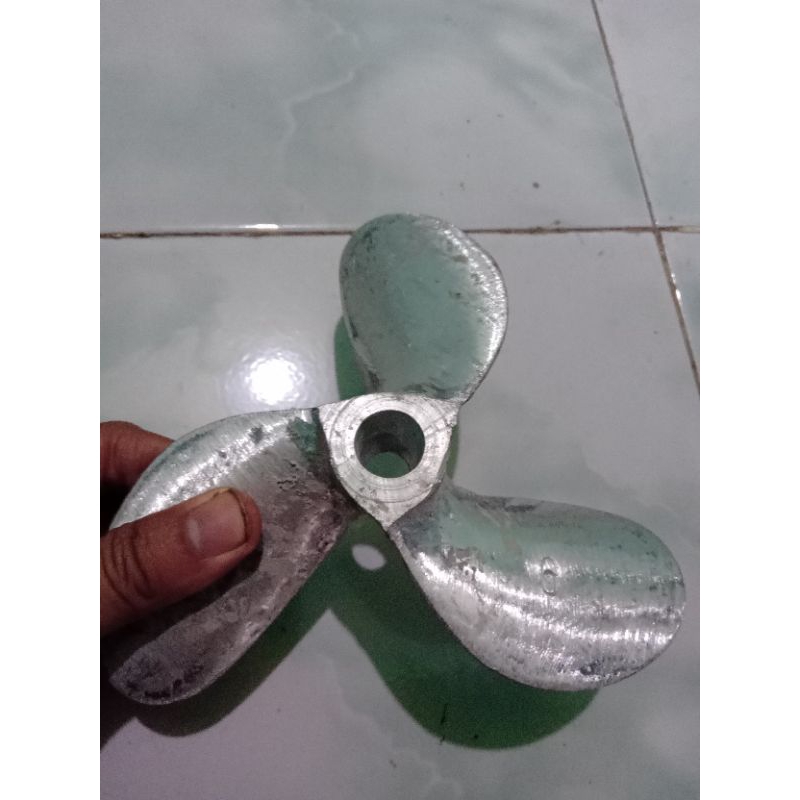 Jual baling baling kapal ukuran 8 9 10 daun2 dan daun3 | Shopee Indonesia